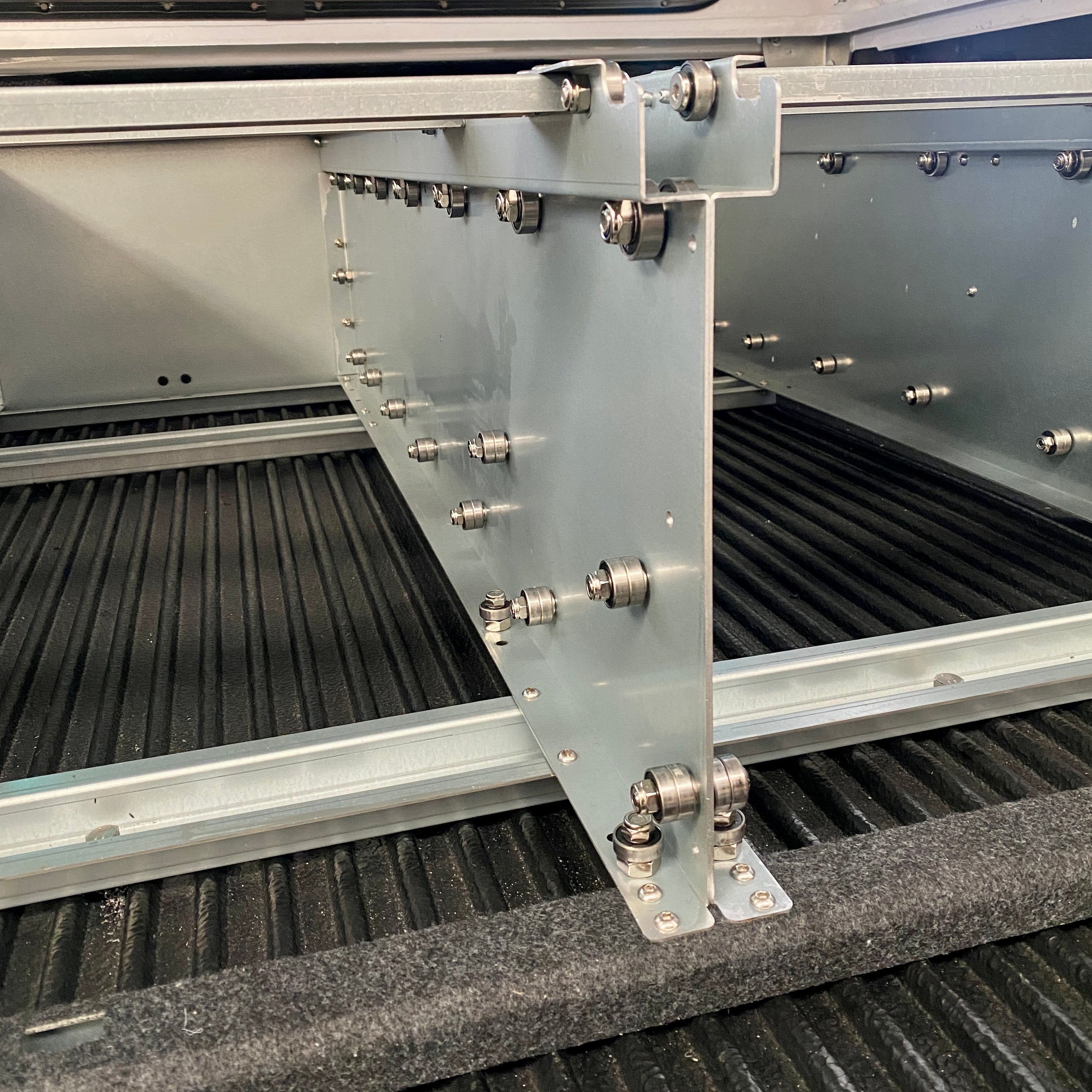 RMR Deep Ute Drawers with Top Slide 1300mm x 1000mm – 4WD Warehouse